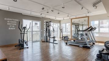 Apartamento Básico | Sala de fitness