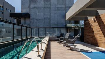 Apartamento Básico | Piscina | Piscina exterior