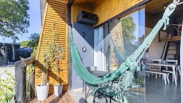 Apartamento básico | Opções para refeição ao ar livre