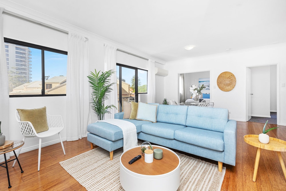 Modern 2br Pool Gym Parking - Perth