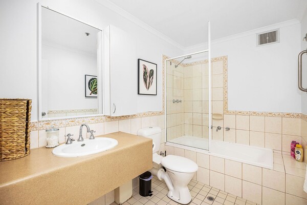 Newly Renovated 1bdr In The Cbd - Perth City Station