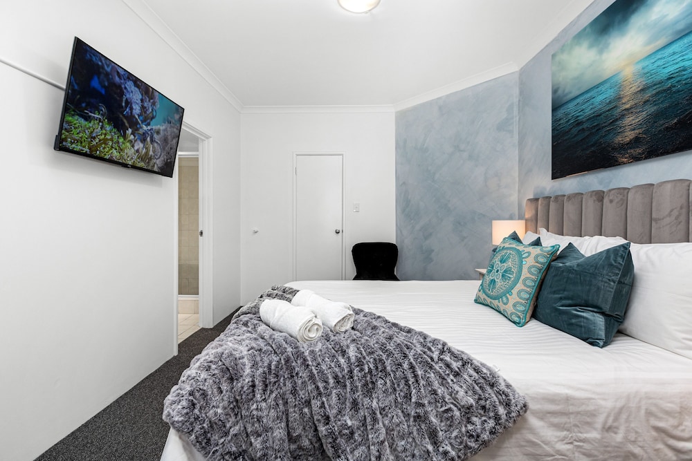 Stunning 1bdr Paradise - Gym Pool - Victoria Park