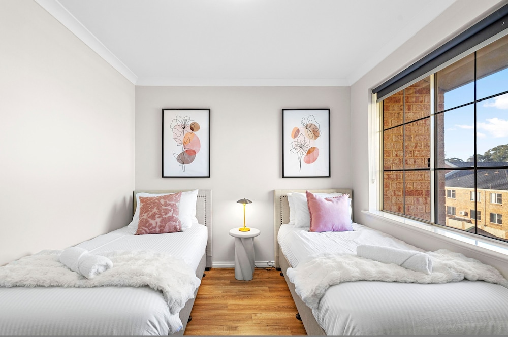 3bdr Sauna Pool Gym Parking - South Perth