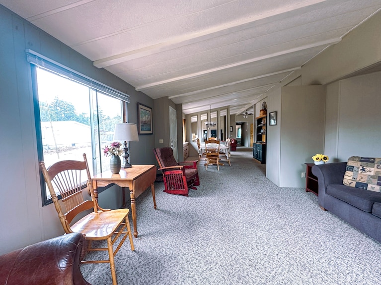 Pet Friendly - Columbus Empire House - Coos Bay, OR