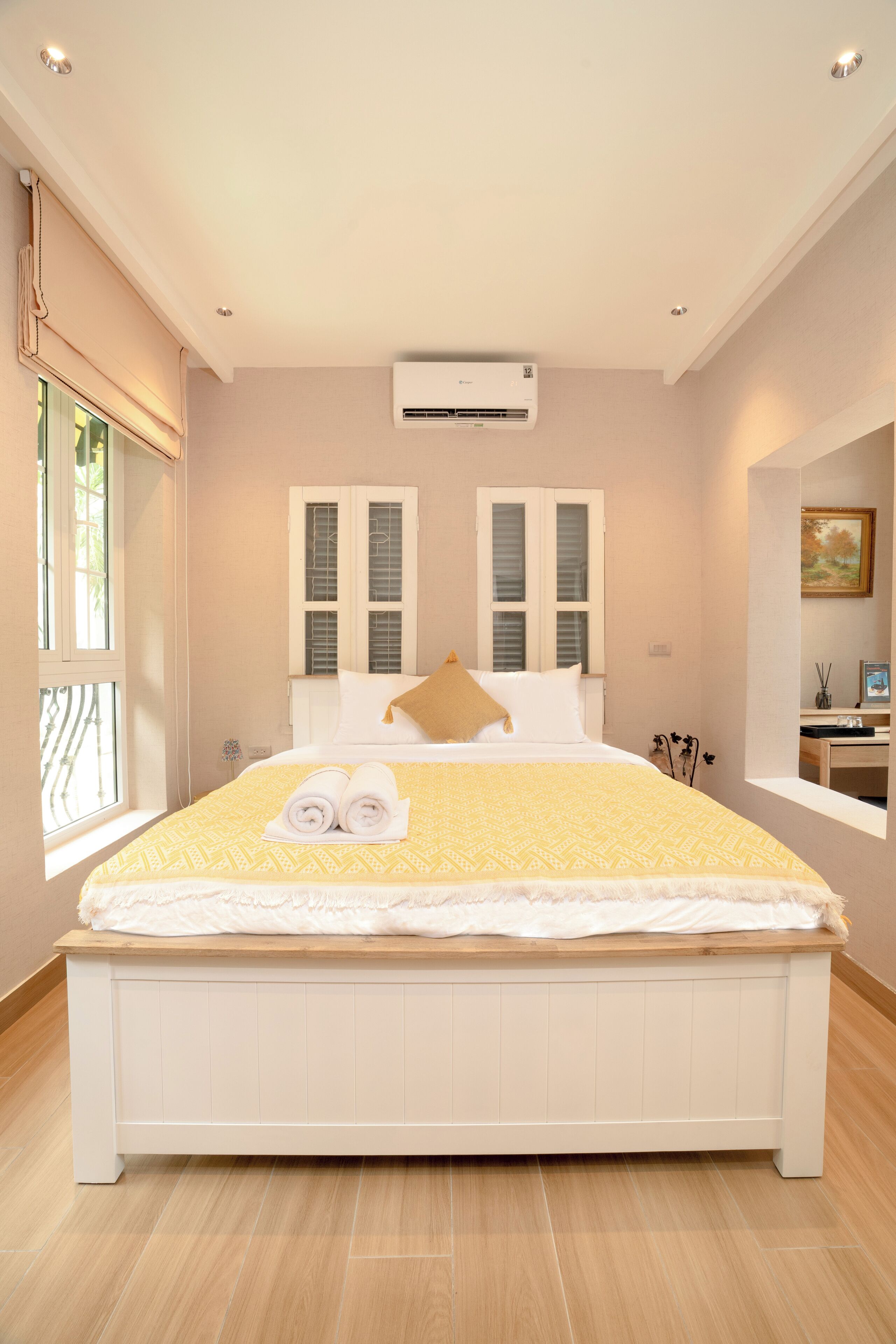 Quarto Duplo, vista para a piscina (Double Room with Pool View) | Secretária, secretária adequada para computadores portáteis 