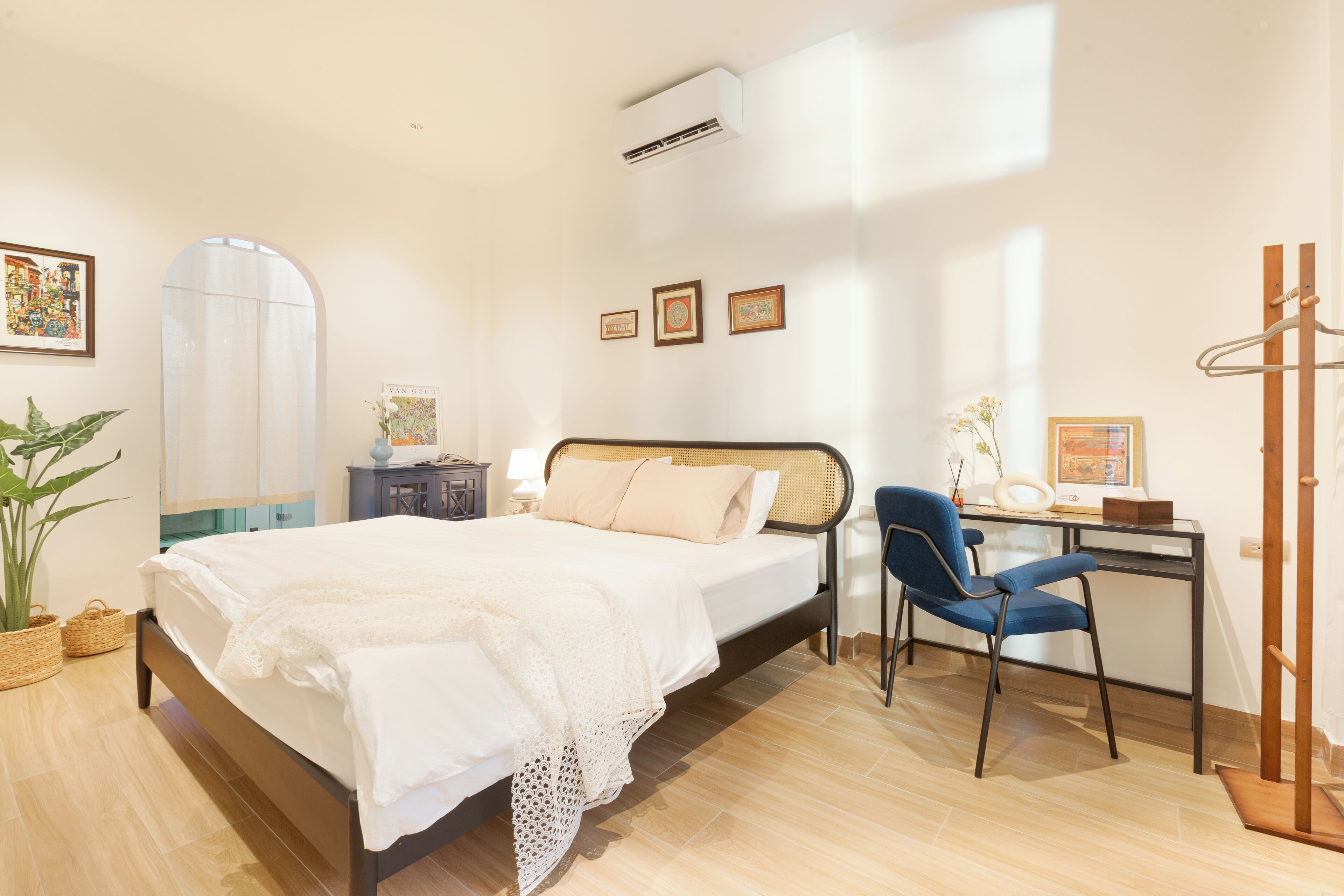 Quarto Deluxe (Deluxe Queen Room) | Secretária, secretária adequada para computadores portáteis 