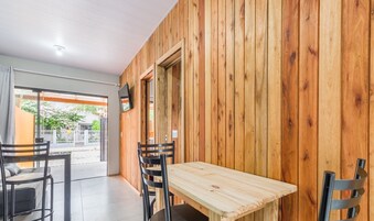 Vila básica | Opções para refeição ao ar livre