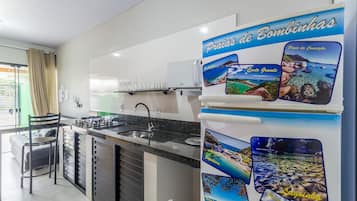 Villa Básica | Cozinha privada | Utensílios de cozinha
