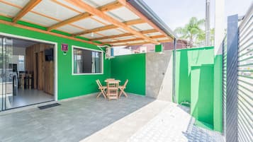 Villa Básica | Refeições ao ar livre