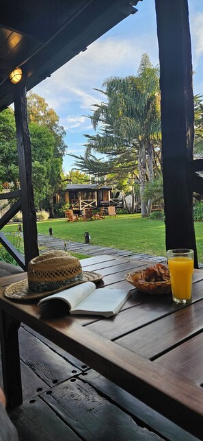 Cabana, 2 quartos, varanda, vista para o jardim (ORIENTAL) | Terraço/pátio