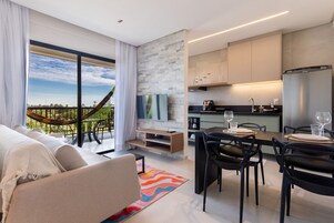 Apartamento Básico | Sala de estar | Smart TV 