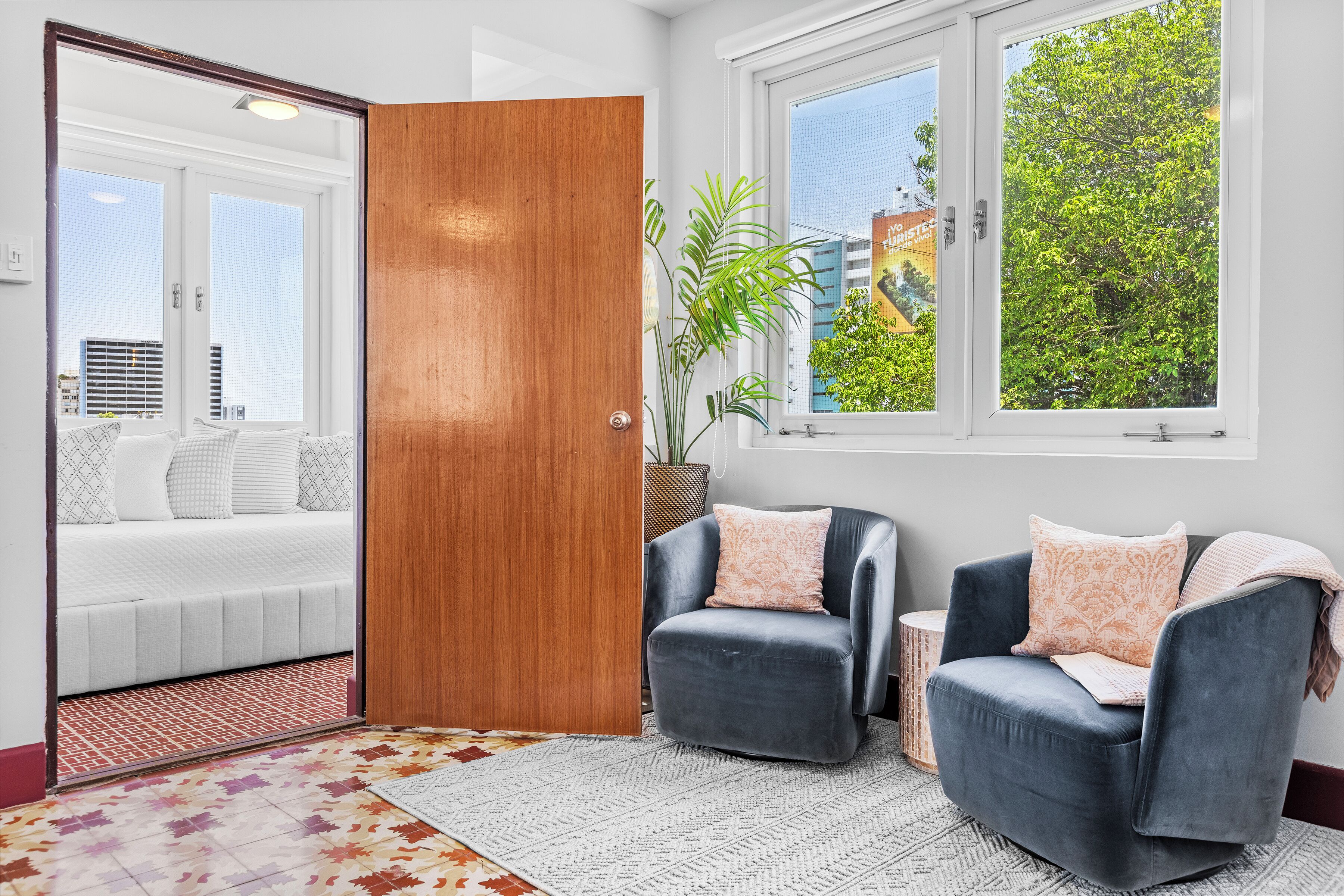 Location Is Everything  3and A Half  Bedroom - San Juan