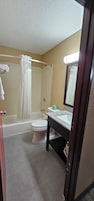 Quarto solteiro | Banheiro