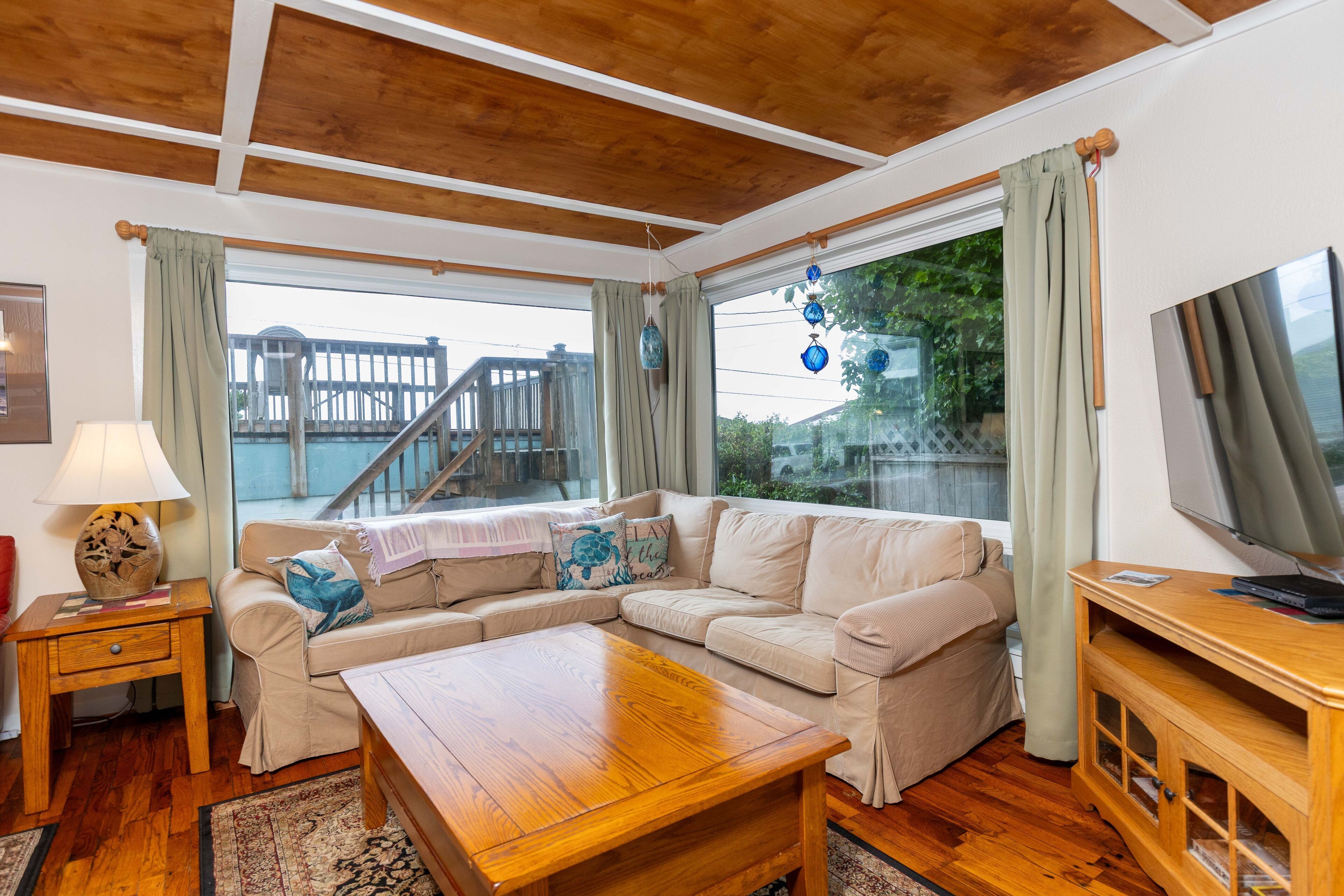 Depoe Bay Coastal Breeze Cottage * Dog Friendly - Depoe Bay, OR