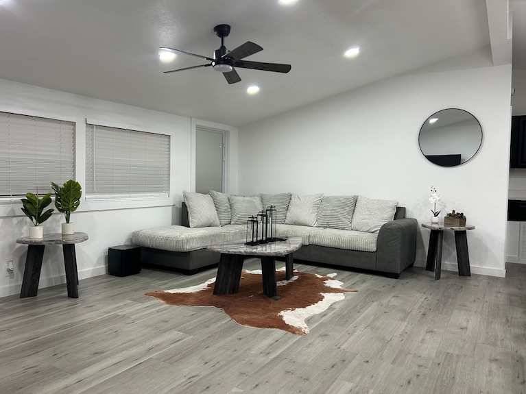 New Modern Luxury Wesley Chapel - Wesley Chapel, FL