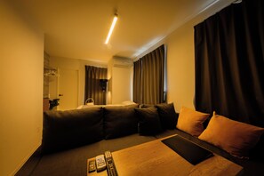 Secretária, cortinas/cortinados opacos, Wi-fi grátis 