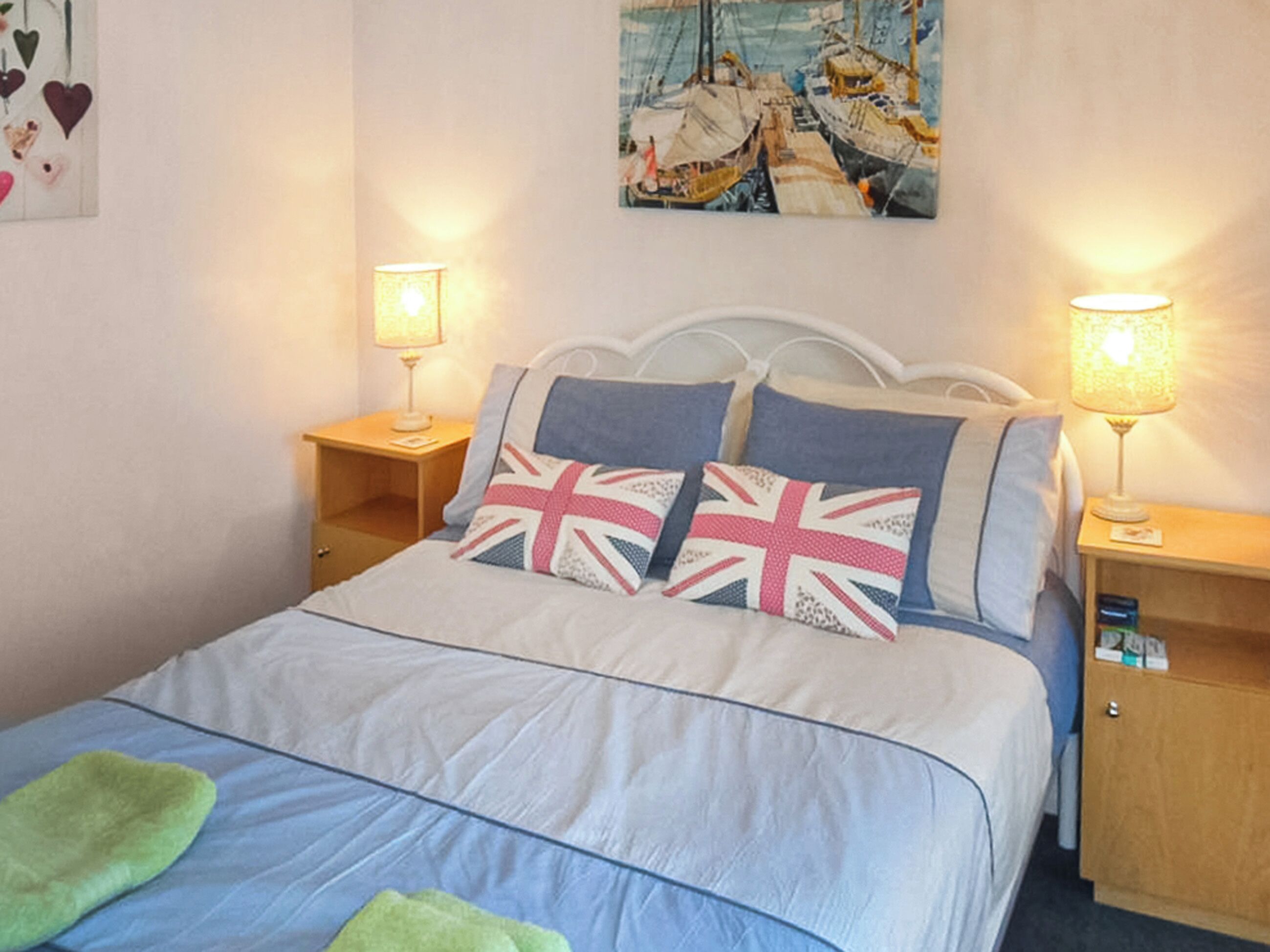 2 Bedroom Accommodation In Wroxham - Wroxham