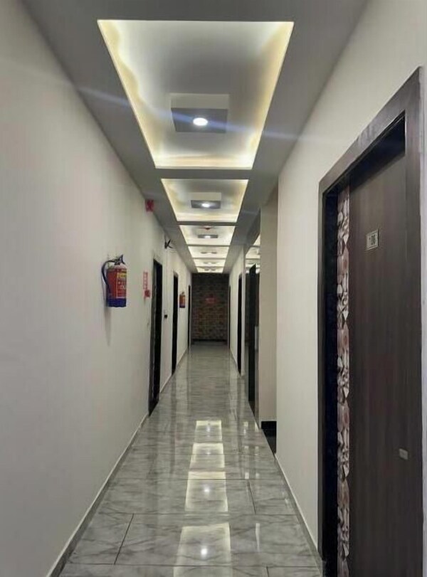 Hotel Vrinda Shridhar - Vrindavan