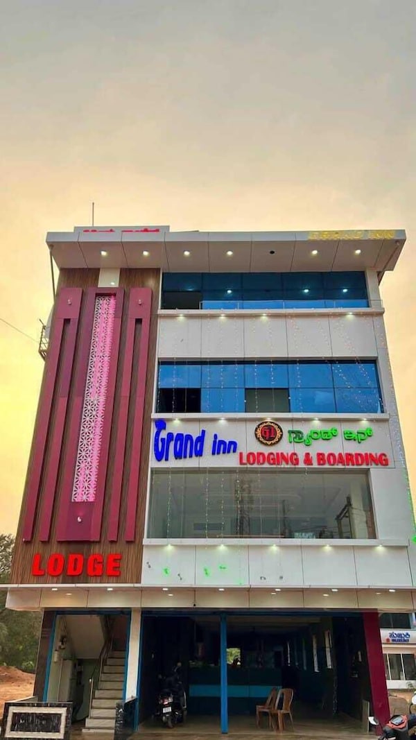 Grand Inn Lodging And Boarding - Honnavar