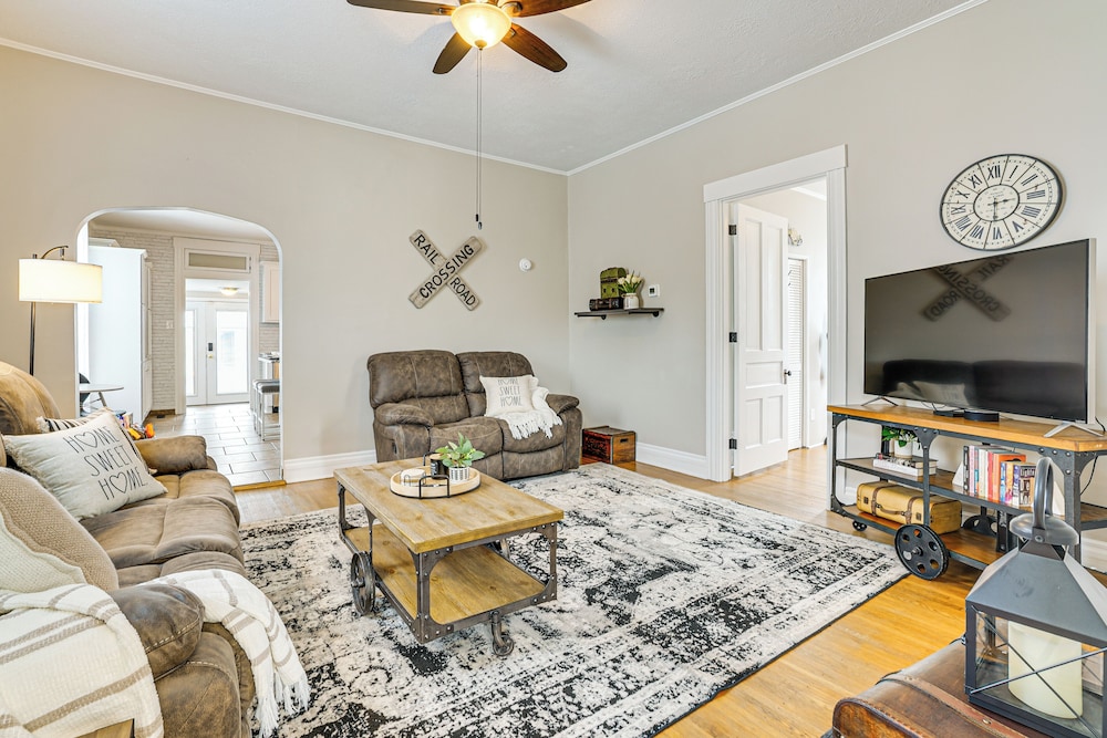 Home W/ Fenced Backyard, 6 Mi To Dtwn Louisville! - Louisville, KY