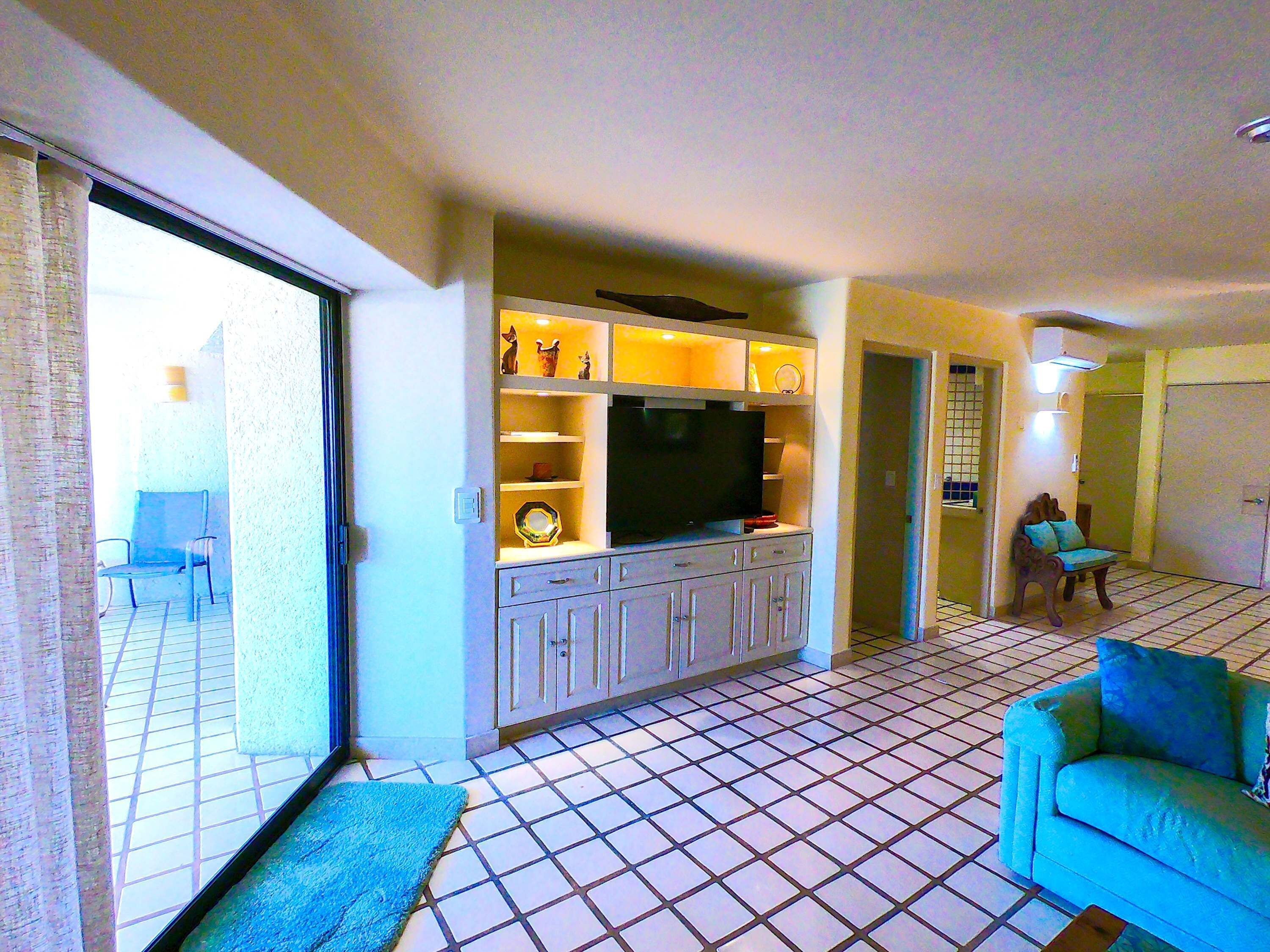 Oceanfront Condo · Patio, Pool & Beach Access - Cabo San Lucas