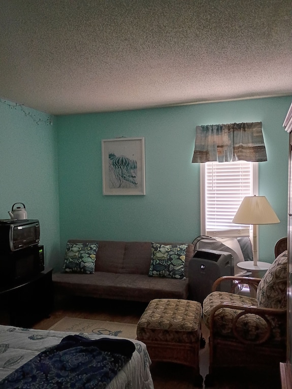 Cozy Studio With Pools/jacuzzi In Charming Little River Only 5 Minutes To Ocean. - Little River, SC