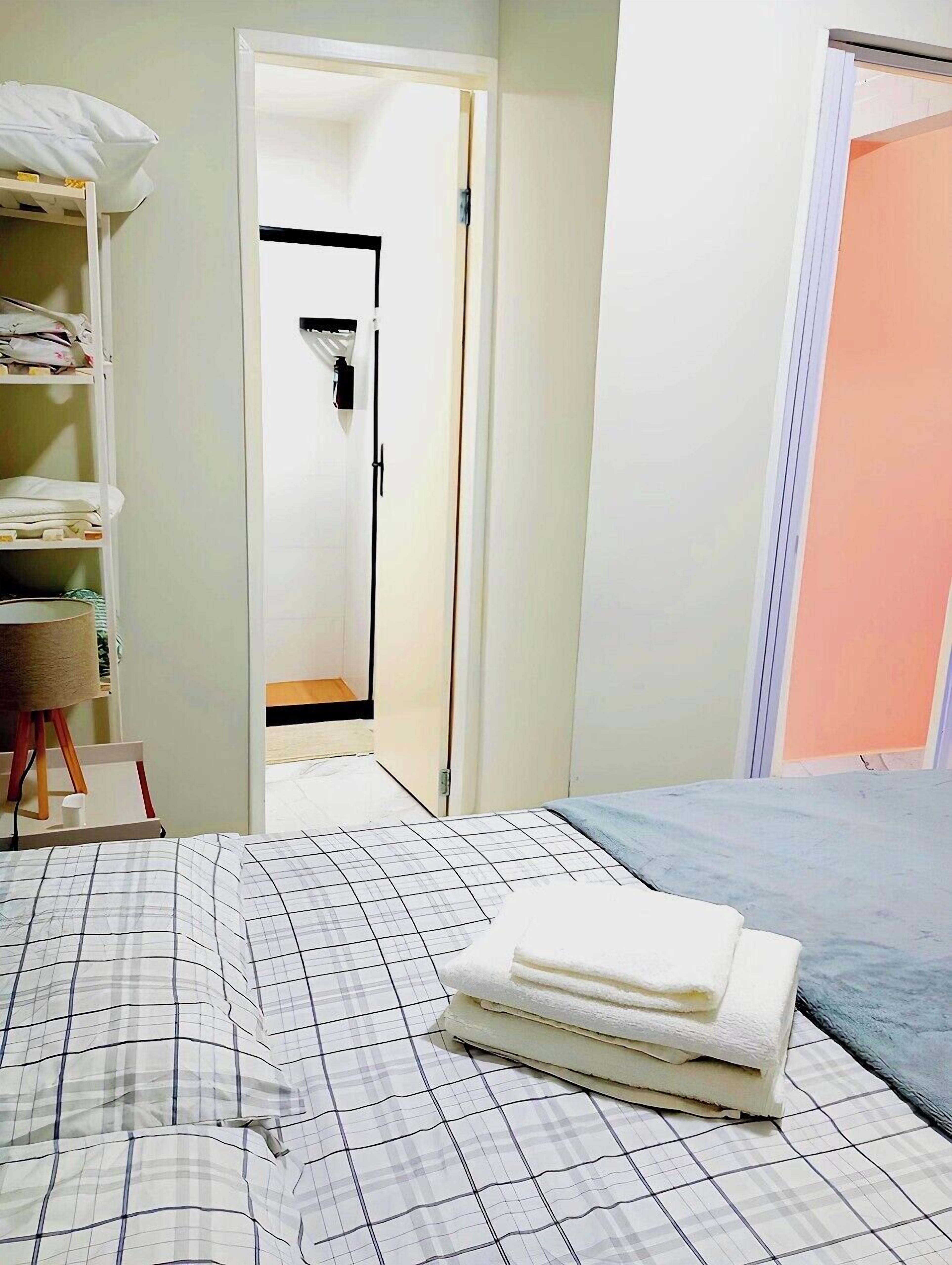 Secretária adequada para computadores portáteis 