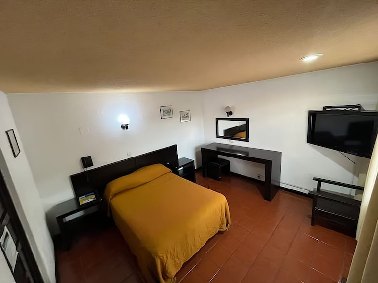 Hotel Villa Capri, 1 Cama Doble 2 Huéspedes - Morelia