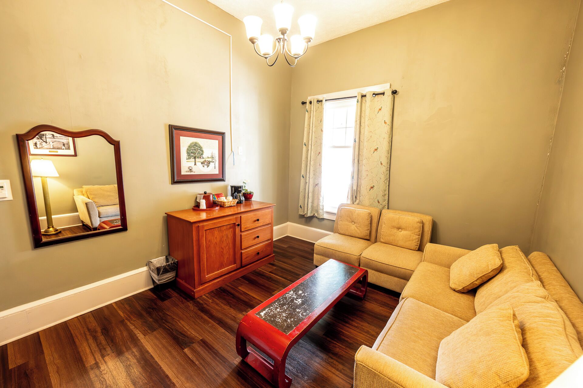 Amazing Retreat In Delaware | Hiking Trails, Golf Escape & Relaxing Spa - Delaware Water Gap, PA