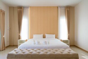 Suite, varanda | Secretária, Wi-fi grátis, roupa de cama fornecida 