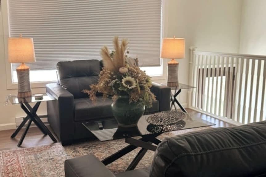 Quiet 2br For Workers-fast Wifi-parking-self Check-in - North Dakota