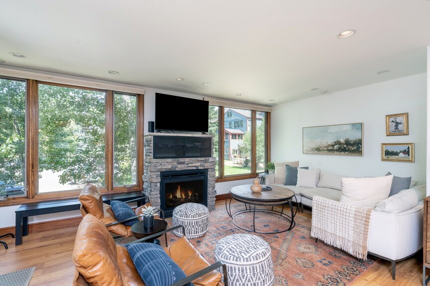 Telluride Lodge-curate Telluride, Deck, Walk To Ski And Market, Hot Tub, Parking - テルユライド, CO