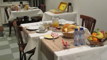 Pequeno-almoço continental diário incluído