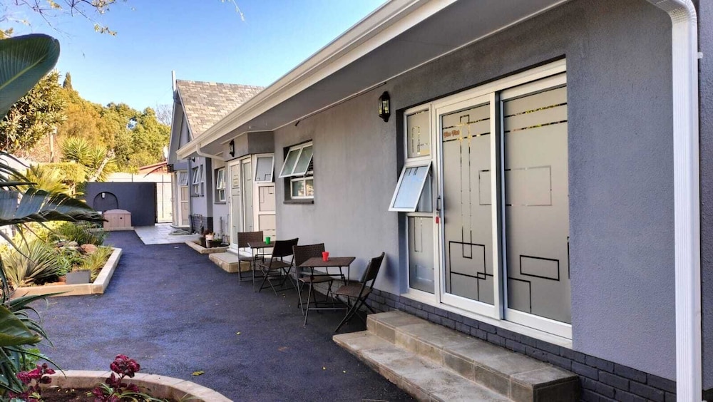 Utopia Guest House - Alberton