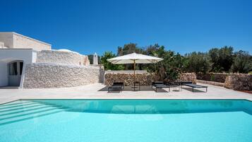 Piscina exterior sazonal