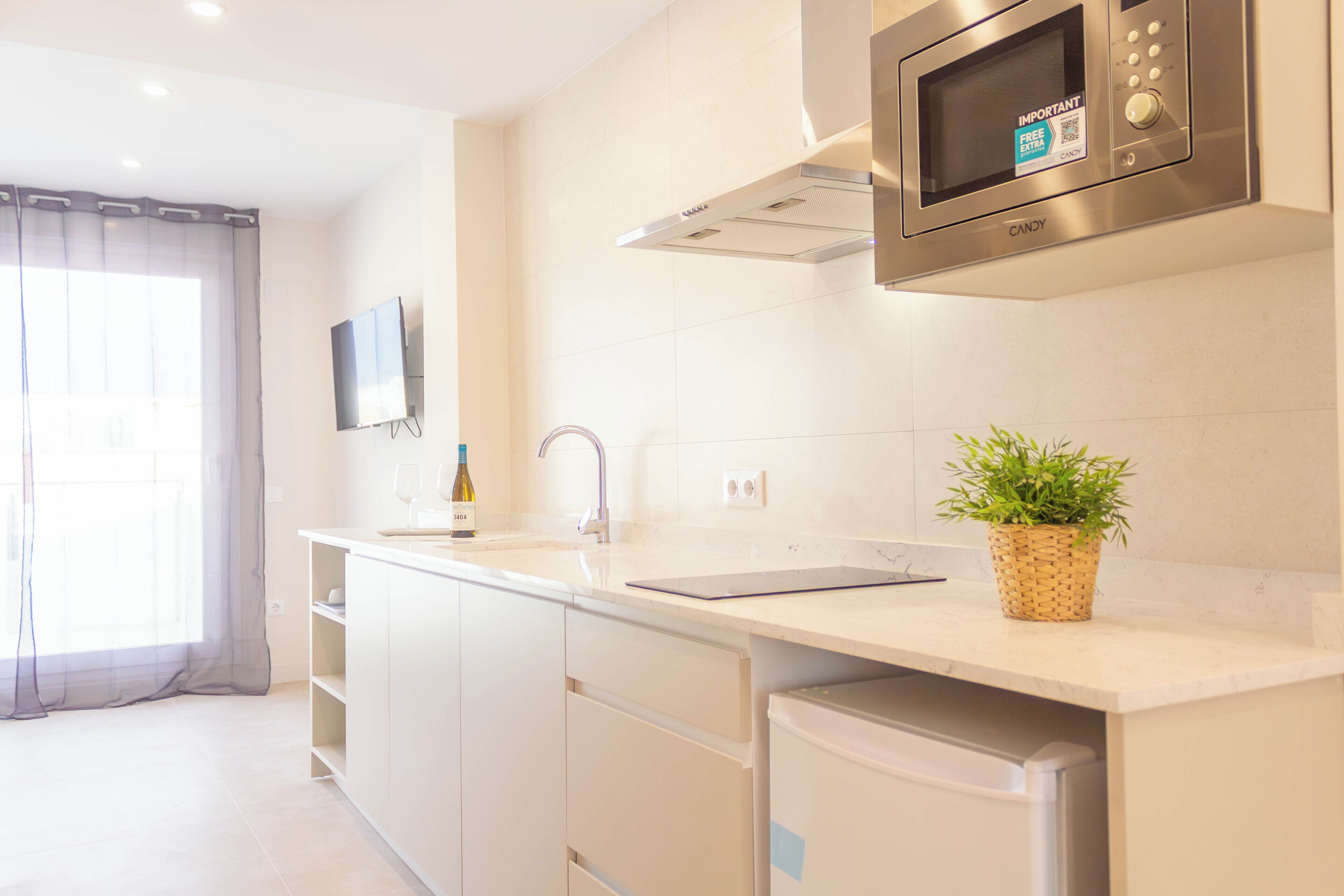 Suite-Estúdio Familiar, varanda, vista para o mar | Cozinha privada | Minifrigorífico, um micro-ondas, uma placa de cozinha 