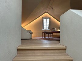Apartment Top Floor | Vista do quarto