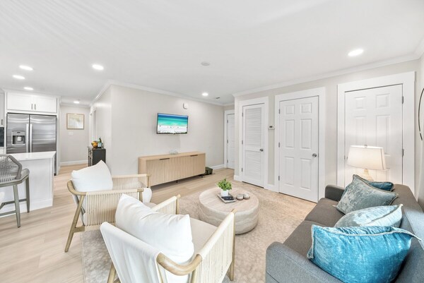 Beachside Villas 811 - Seagrove Beach, FL