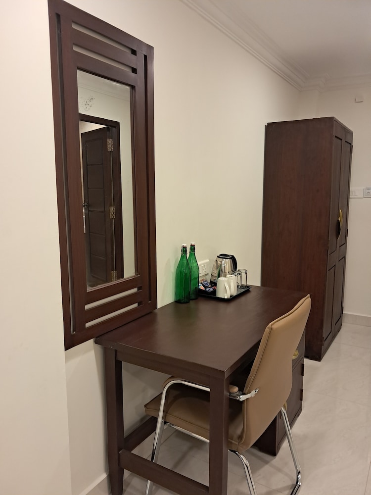 Amber Hotel Nungambakkam - Chennai