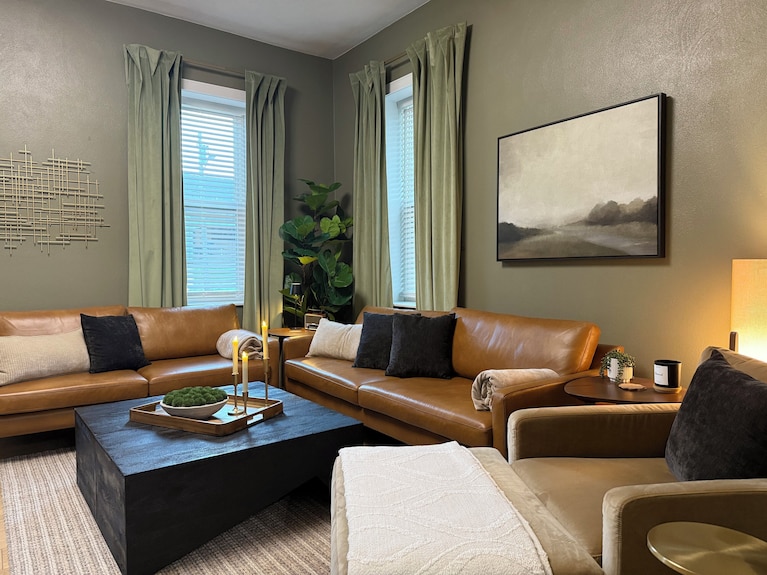 Luxury 3br Cottage, King Beds, Spa-style Baths And Outdoor Oasis - Illinois