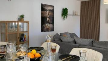 Apartamento (Two Bedroom Apartment) | Sala de jantar
