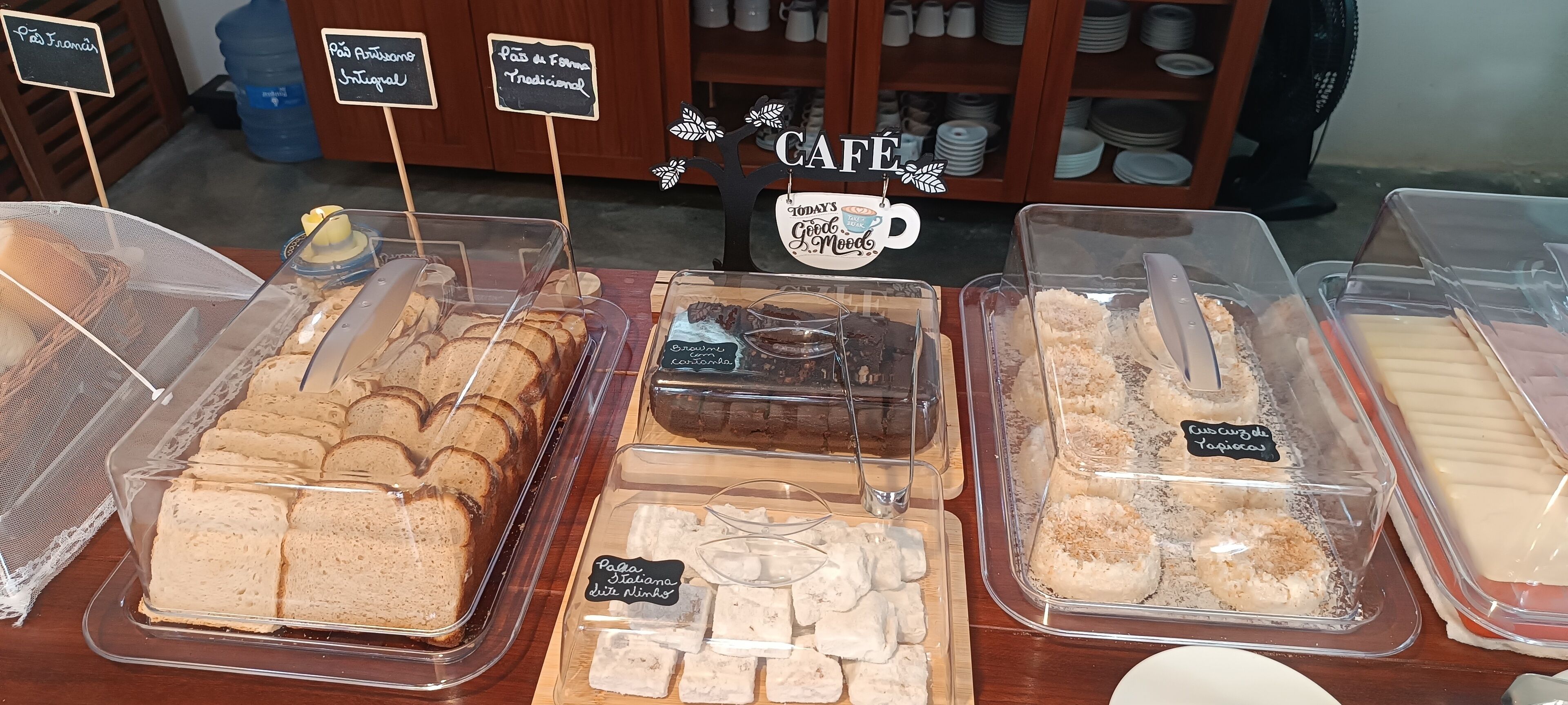 Pequeno-almoço tipo buffet diário incluído 