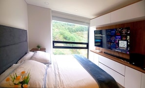 Apartamento Básico | Cortinas/cortinados opacos, quartos insonorizados