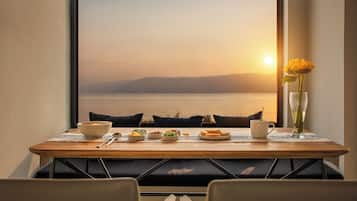 Pequeno-almoço tipo buffet diário incluído