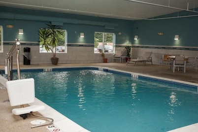 Holiday Inn Express and Suites Logan an IHG Hotel