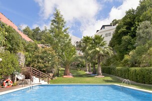 Piscina interna, piscina externa