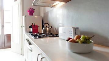 Quartos insonorizados, ferro/tábua de engomar