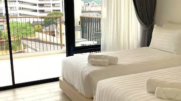 Quarto Deluxe | Cortinas/cortinados opacos, ferro/tábua de engomar, Wi-fi grátis