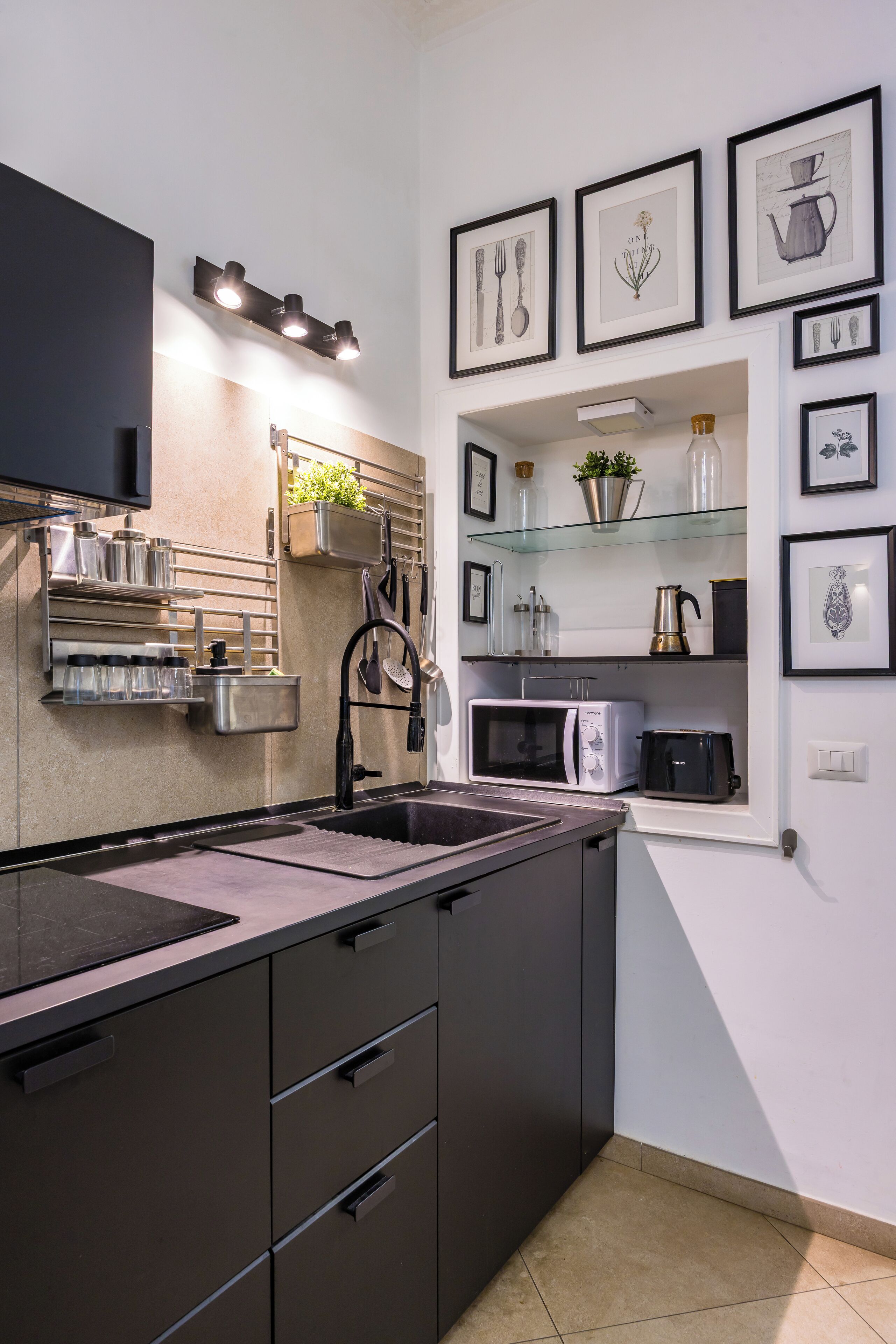 Apartamento (2 Bedrooms) | Cozinha privada | Fogão, chaleira elétrica