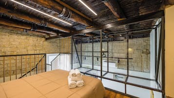 Apartamento (2 Bedrooms) | 2 quartos, espaço de trabalho para notebook, roupa de cama